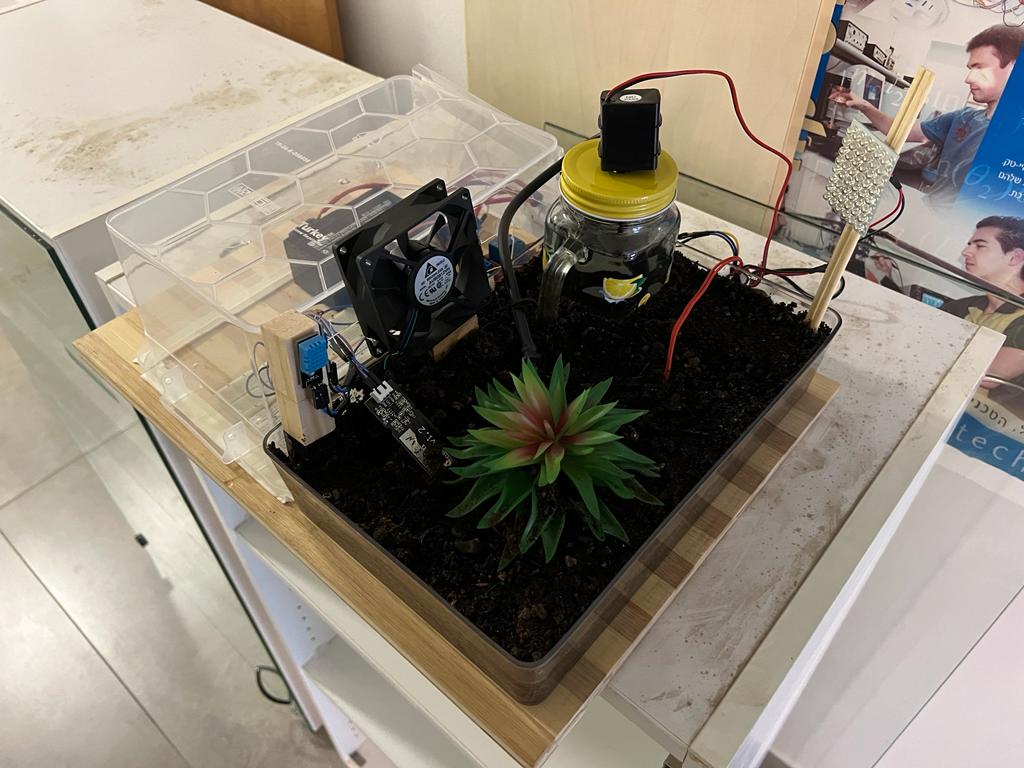 Plants Growing System - Diglab